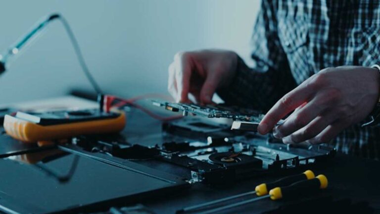 Mantenimiento preventivo y correctivo de laptop - SOTEIN